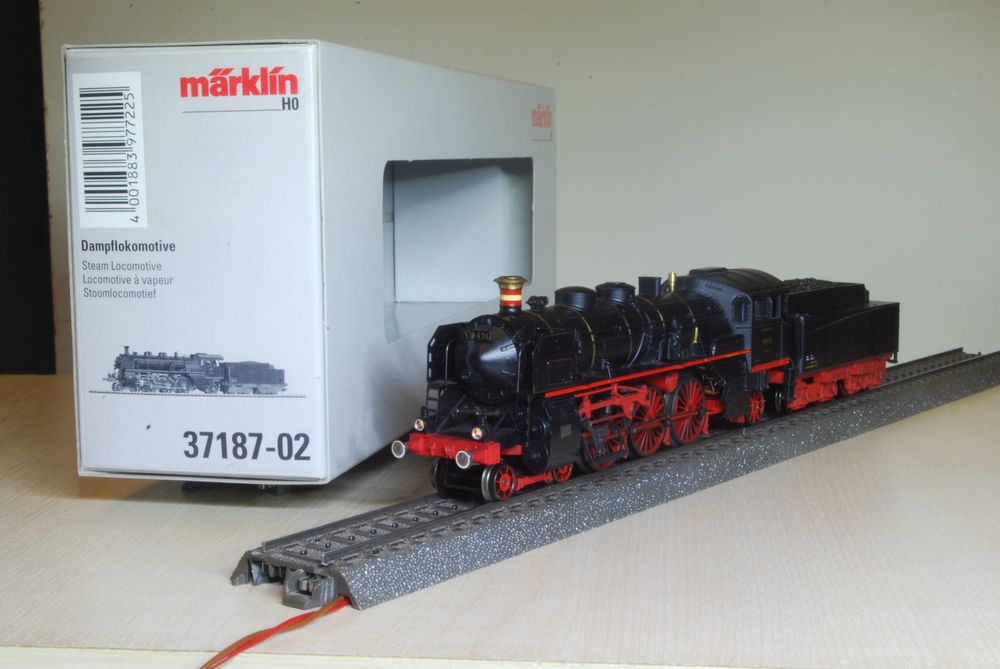 Märklin 37187-02 S 3/6 DB BR 18 Schlepptenderlok Digital (Neu und originalverpackt) in Emmetten ...