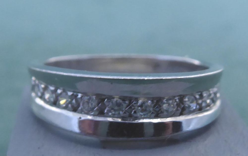 Ring 925 Silber mit synthetischen Steinchen (Gebraucht) in Muri AG für ...