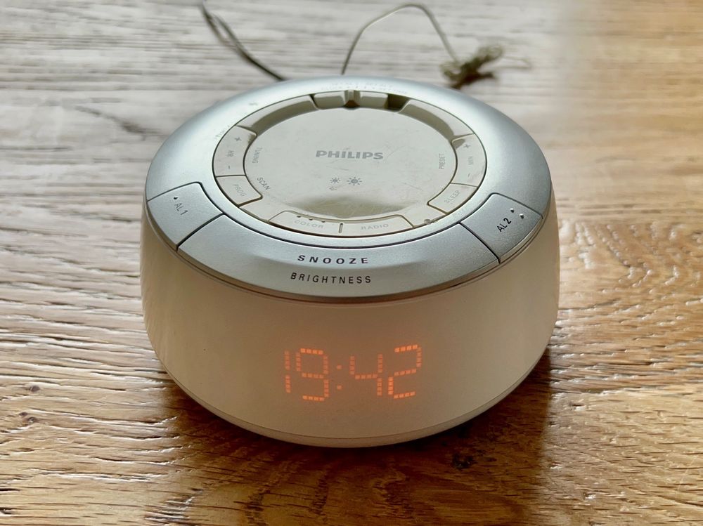 Philips réveil AJ5000 (Gebraucht) in Fully für CHF 8 – mit Lieferung auf Ricardo kaufen