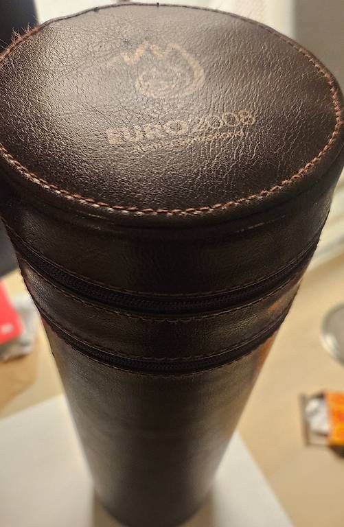 Exklusives EURO 2008 VIP Hospitality-Wein-Set (Gebraucht) in Zofingen ...