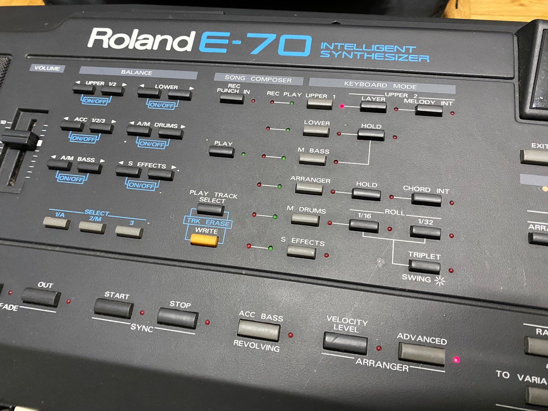 Roland E-70 Keyboard Synthesizer Piano Professional 61 Taste (Gebraucht ...
