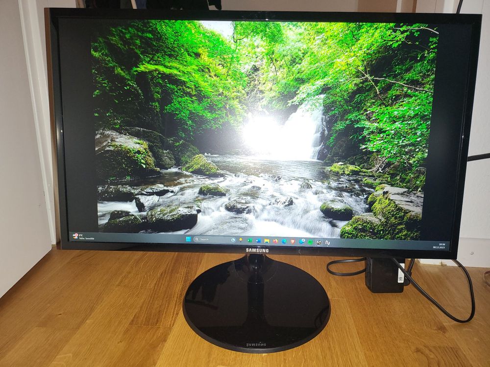 Samsung Monitor – 27" Flat – 1920x1080p – S27F354FHU | Kaufen auf Ricardo