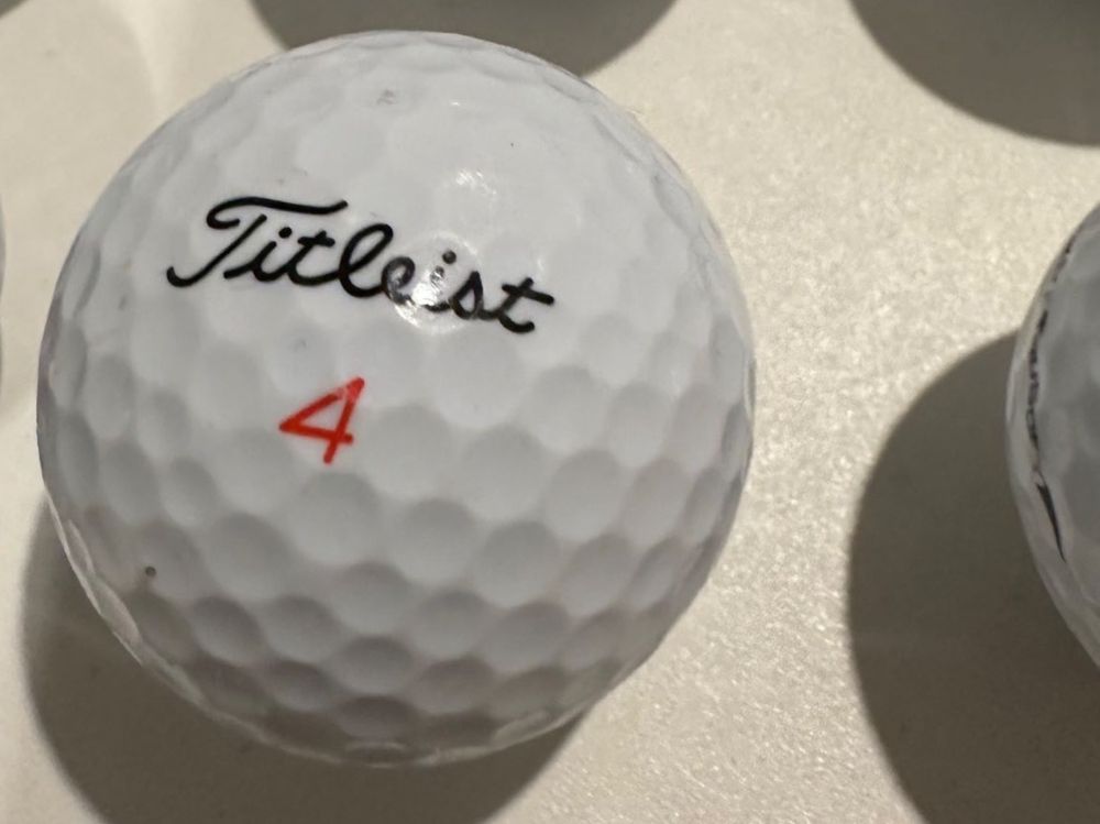 48 Golfbälle - Titleist - verschiedene Modelle - sauber (Gebraucht) in recherswil für CHF 24 ...