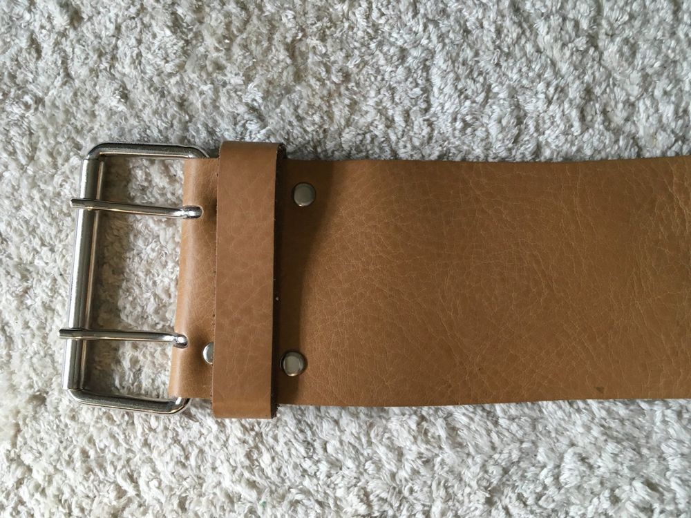 breiter-camelfarbener-gurtel (Gebraucht) in Zürich für CHF 13.9 – nur ...