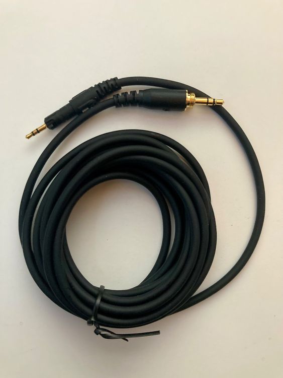 Câble audio jack 3.5mm mâle vers 2.5mm mâle, 2.5m (Neu (gemäss Beschreibung)) in Cousset für CHF ...