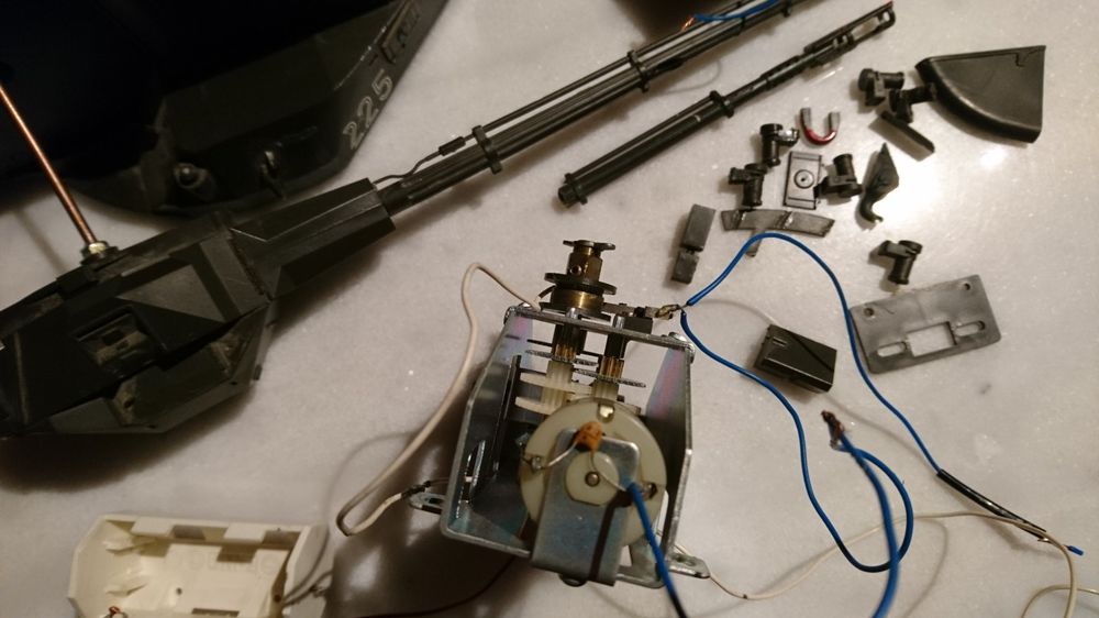 TAMIYA RC PANZER FLAKPANZER GEPARD ITEM 56003 TEILE (Defekt) in Wilderswil für CHF 20 – mit ...