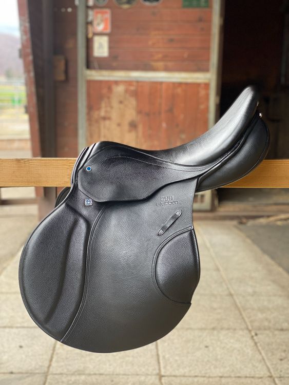Neu Stübben Springsattel Roxane CS 18 / 30 cm (Neu (gemäss Beschreibung ...