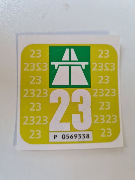 Autobahnvignette 2023 (Neu und originalverpackt) in Reinach BL für CHF 32 – mit Lieferung auf ...