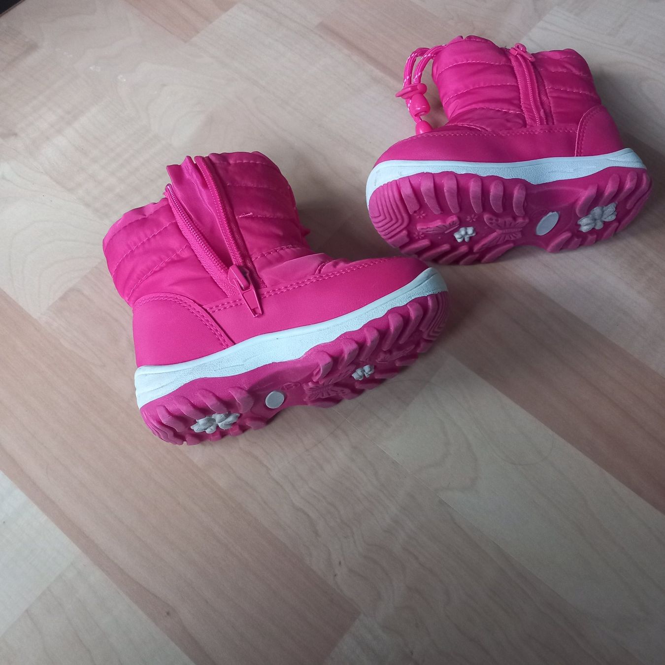 Winterstiefel Gr 22 (Gebraucht) in Bronschhofen für CHF 4 – mit ...