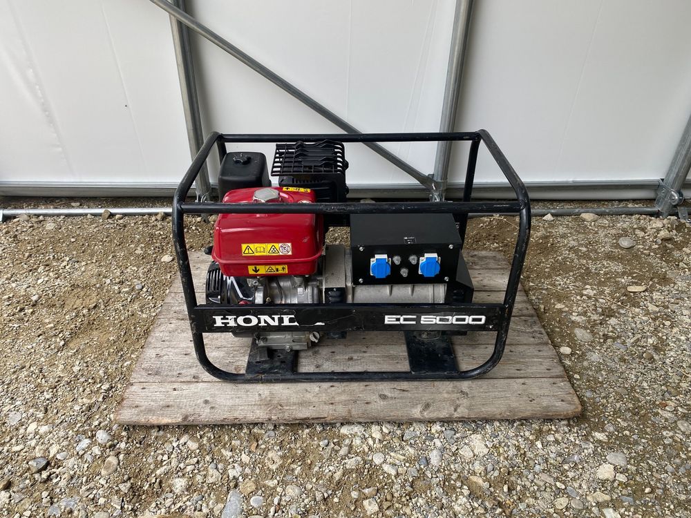 Generator / Stromaggregat Honda EC5000 (Nr. 1) ab 1.- (Gebraucht) in ...