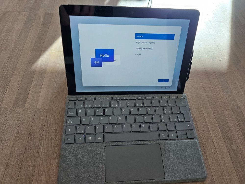 Microsoft Surface Go 1. Generation - 128 GB - Guter Zustand | Kaufen ...