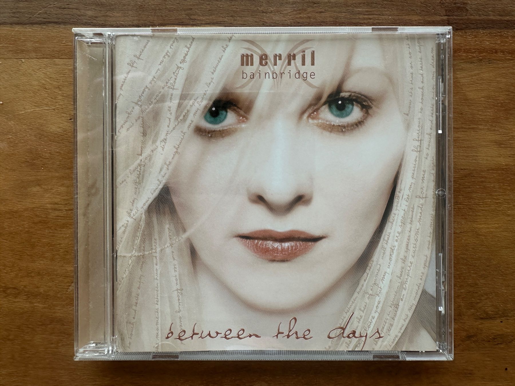 Merril Bainbridge ‎– Between The Days ( Pop Rock, Synth-pop) (Gebraucht ...