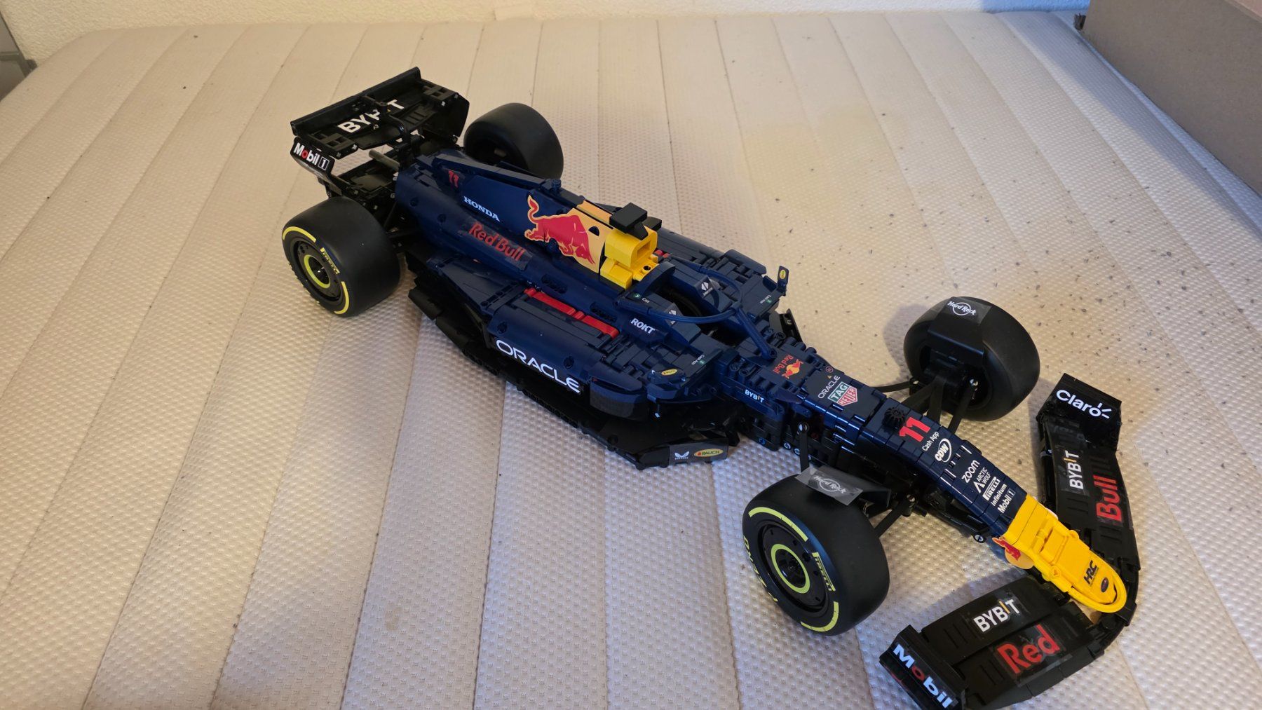 Oracle Red Bull Racing RB19, Top Zustand, Komplett (Gebraucht) in ...