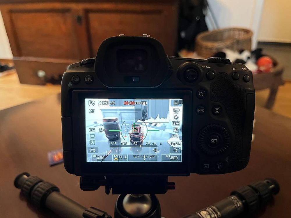 Canon EOS R5 Komplettset, Top Zustand (Gebraucht) in Basel für CHF 3100 ...