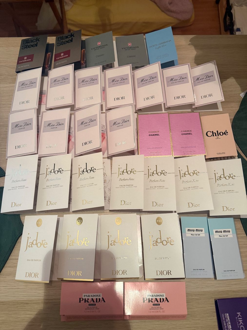 Perfume Vials Set of 35 pcs (Neu und originalverpackt) in Luzern für ...