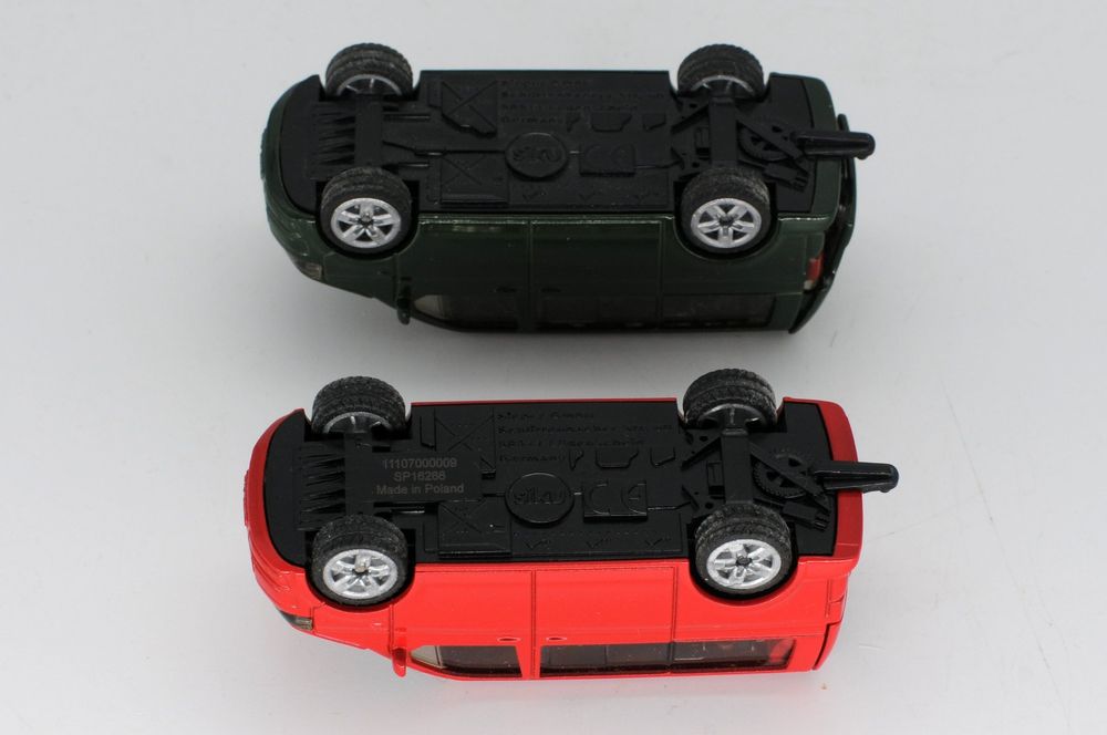 2x Siku 1070 - VW T5 Facelift Multivan (Gebraucht) in Ostermundigen für CHF 9 – mit Lieferung ...