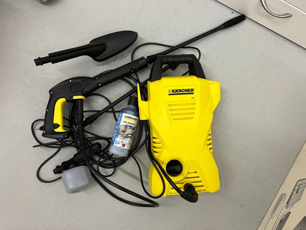 Kärcher Hochdruckreiniger K2 mit Zubehör (Auto) (Gebraucht) in Erlenbach ZH für CHF 39 – nur ...
