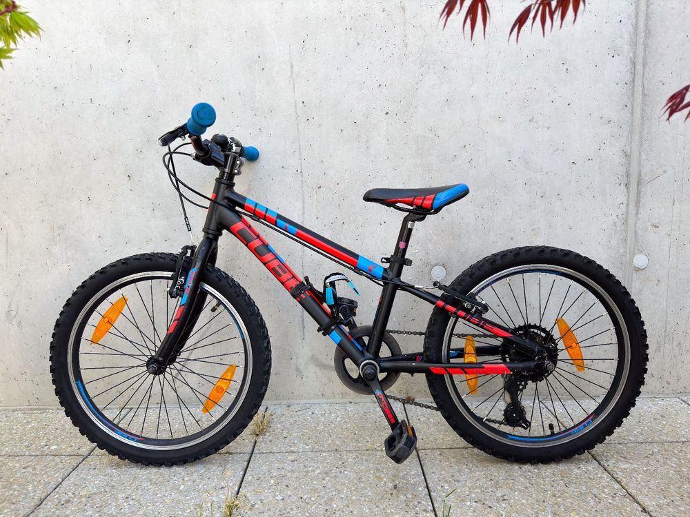Wunderschone Cube Racer 240 Fotos