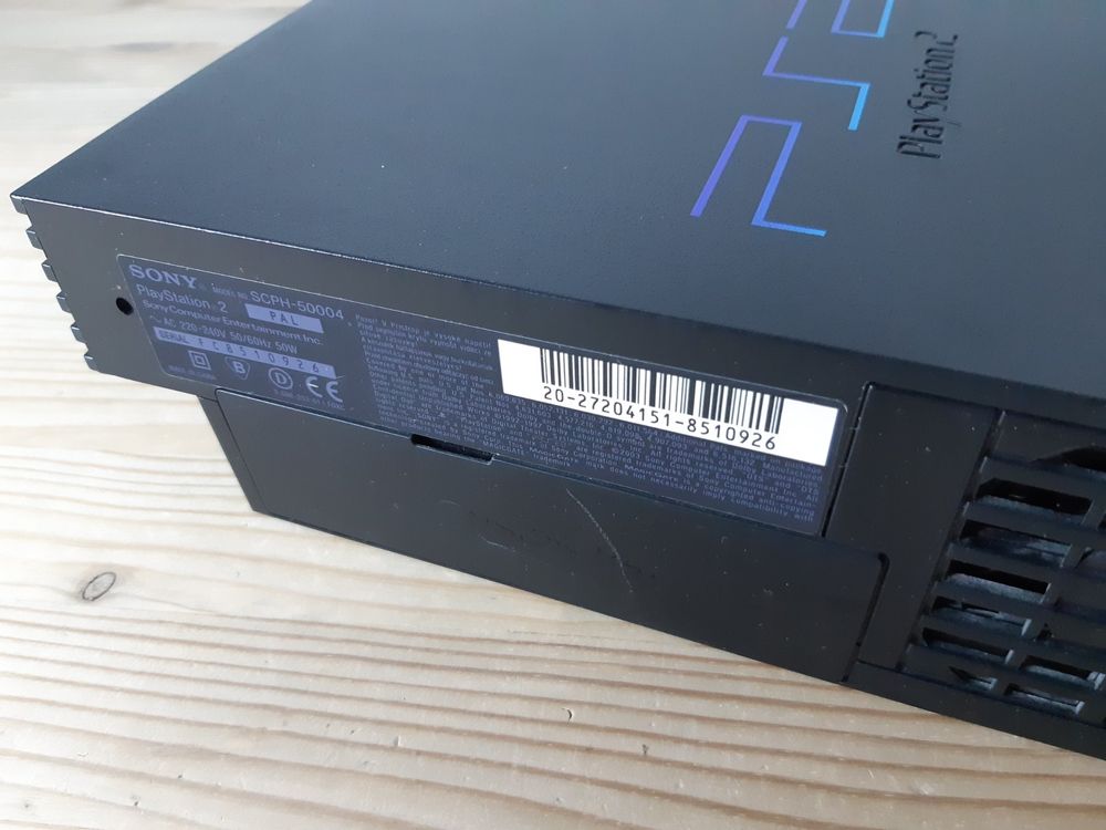 SONY Playstation 2 PS2 FAT Schwarz SCPH-50004 + Kabel + MC (Gebraucht ...