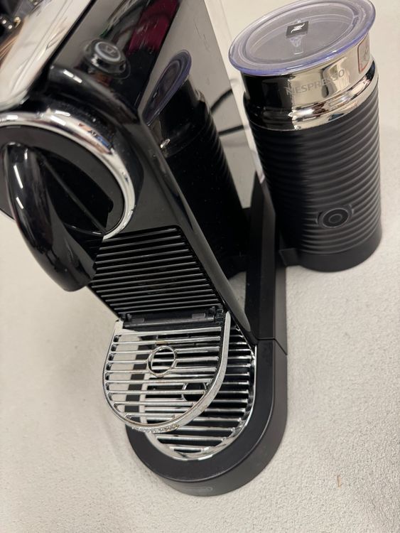 Nespresso Kaffemaschine mit Milchschäumer (Gebraucht) in Nürensdorf für CHF 30 – nur Abholung ...