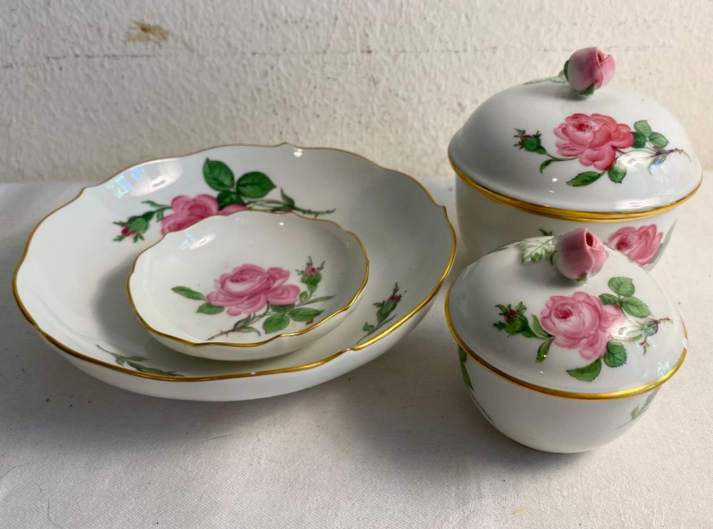 Zwei wunderschöne Meissen Dosen rote Rose mit 2 Schalen | Kaufen auf ...