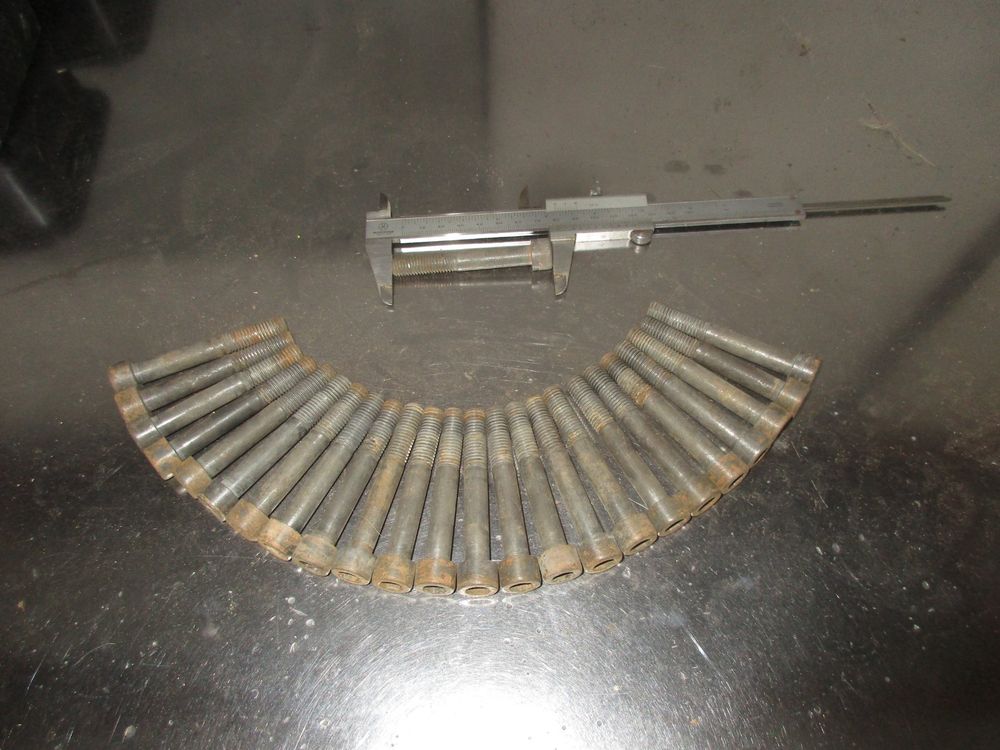 BMW E24 BMW E3 BMW E9 BMW E12 25x M10 Inbus 80mm (Gebraucht) in für CHF ...