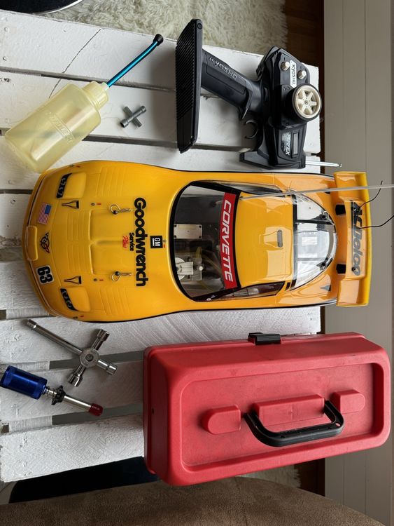 RC-Verbrenner Auto Kyosho 4WD Corvette Anfang 2000er (Gebraucht) in ...