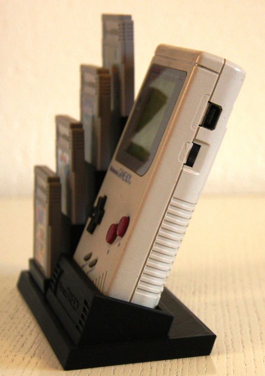 Regalaufsteller Ständer für Nintendo Game Boy und 4 Spiele (Gebraucht ...