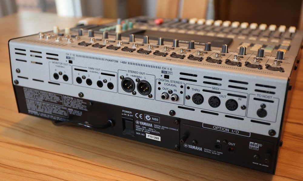 Yamaha 01V Digitalmischer mit ADAT IO (Gebraucht) in Niederrohrdorf für ...