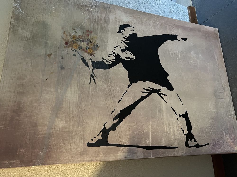 Banksy Style Leinwandbild "Flower Thrower", Top Zustand! (Gebraucht) in ...