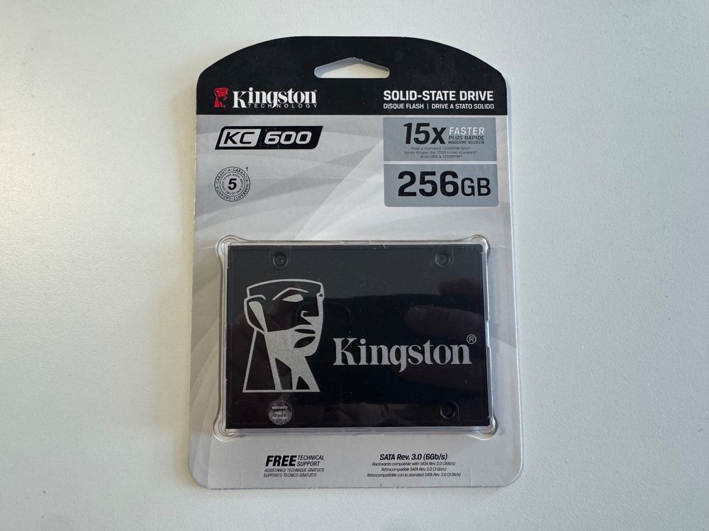 Kingston KC600 (256 GB, 2.5") (Neu und originalverpackt) in Bremgarten ...
