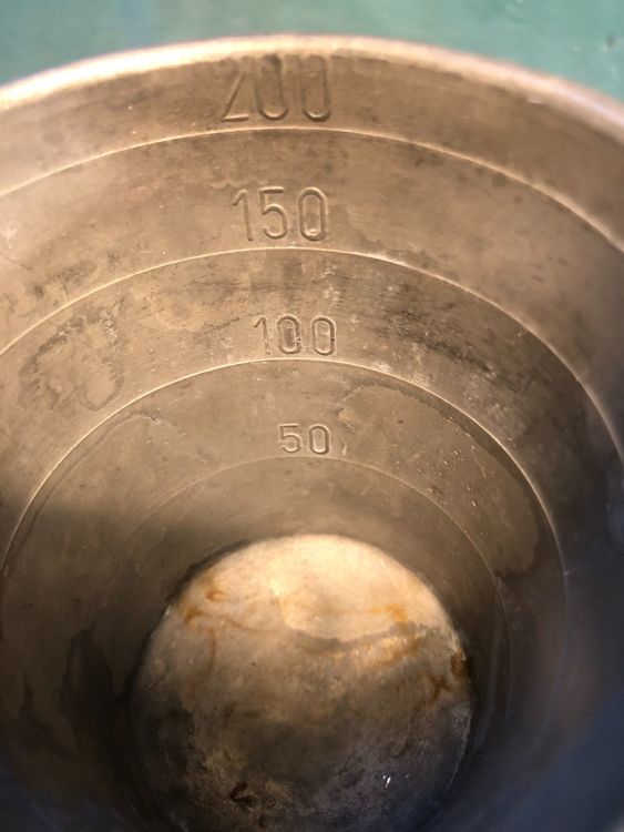 Antike Zinn-Messbecher (Gebraucht) in Kreuzlingen für CHF 25 – mit ...