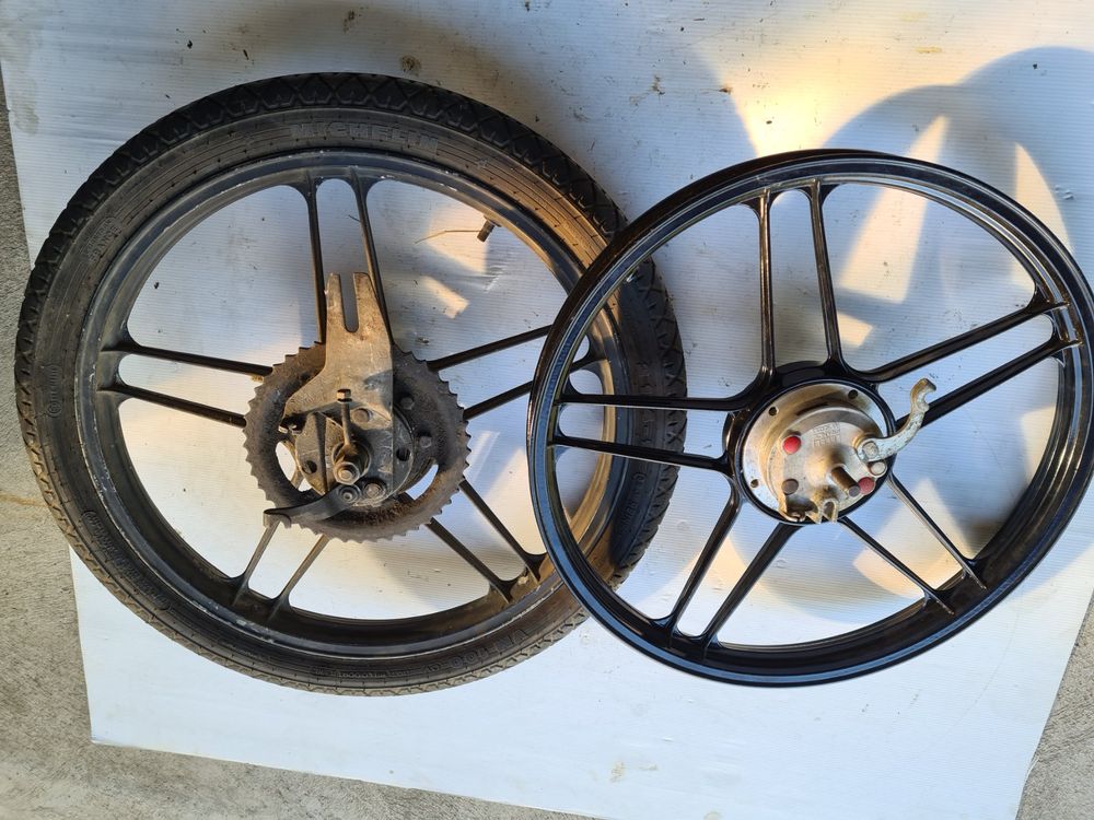 Radsatz Puch Maxi S/N, Sport 17" PUCH DOT inkl. ein Pneu (Gebraucht) in ...