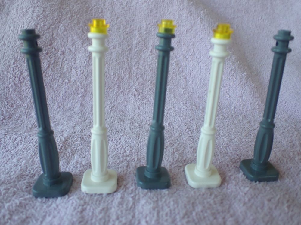 5 Laternen Masten Nr. 2039 von LEGO (Gebraucht) in Geroldswil für CHF 6 ...