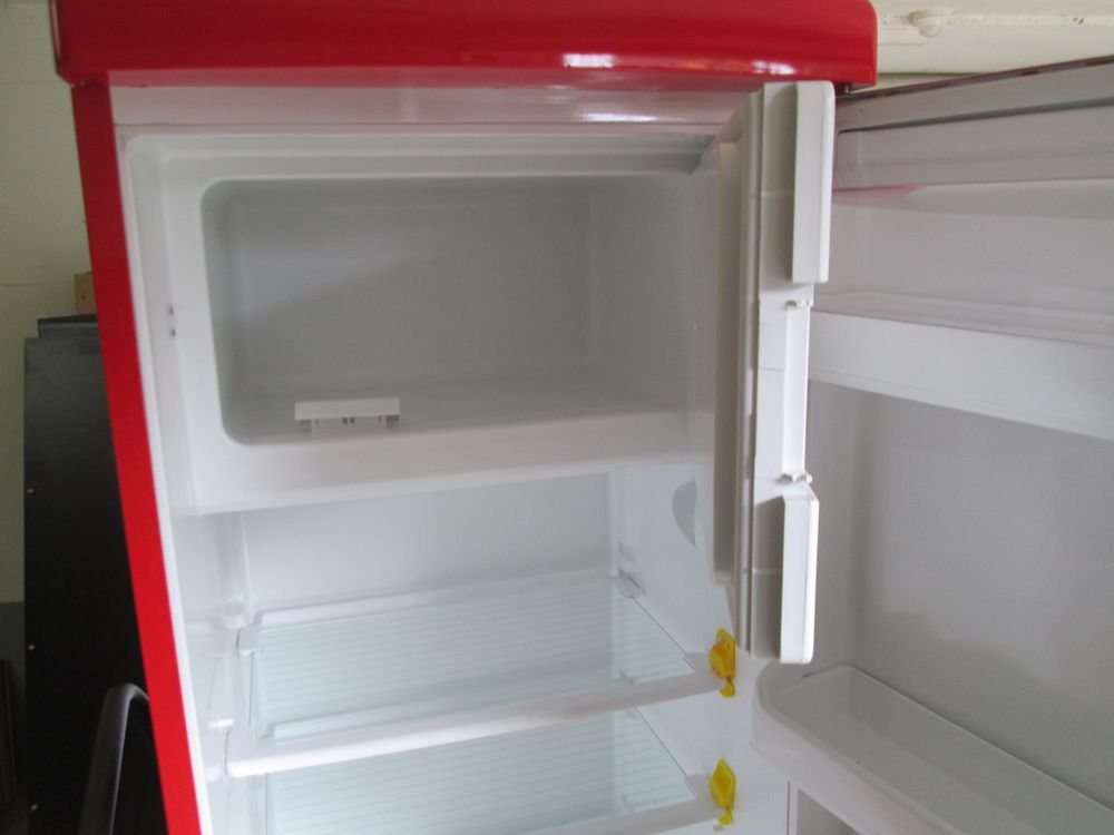 Retro-Kühlschrank NOVOMATIC/ELECTROLUX, ROT, 156 x 56x 56cm (Gebraucht) in Schlieren für CHF 50 ...