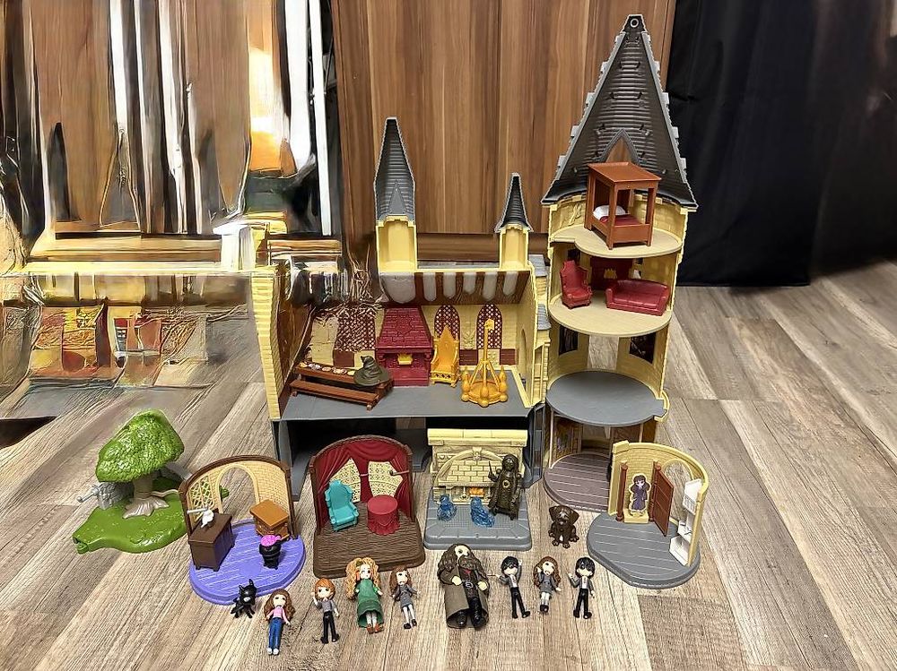 Wizarding World - Hogwart mit viel Zubehör (Gebraucht) in Bonstetten ...