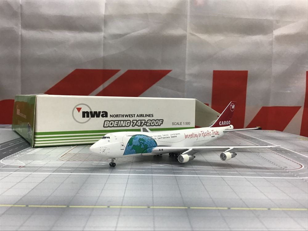 Northwest Airlines Boeing 747-200F 1:500 Modellflugzeug (Neu (gemäss ...