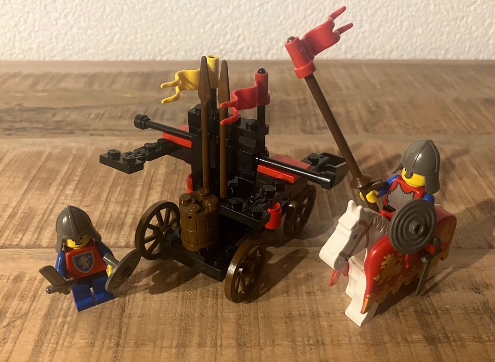 LEGO - Castle / Twin Arm Launcher (6039) (Gebraucht) in Visp für CHF 2 – mit Lieferung auf ...