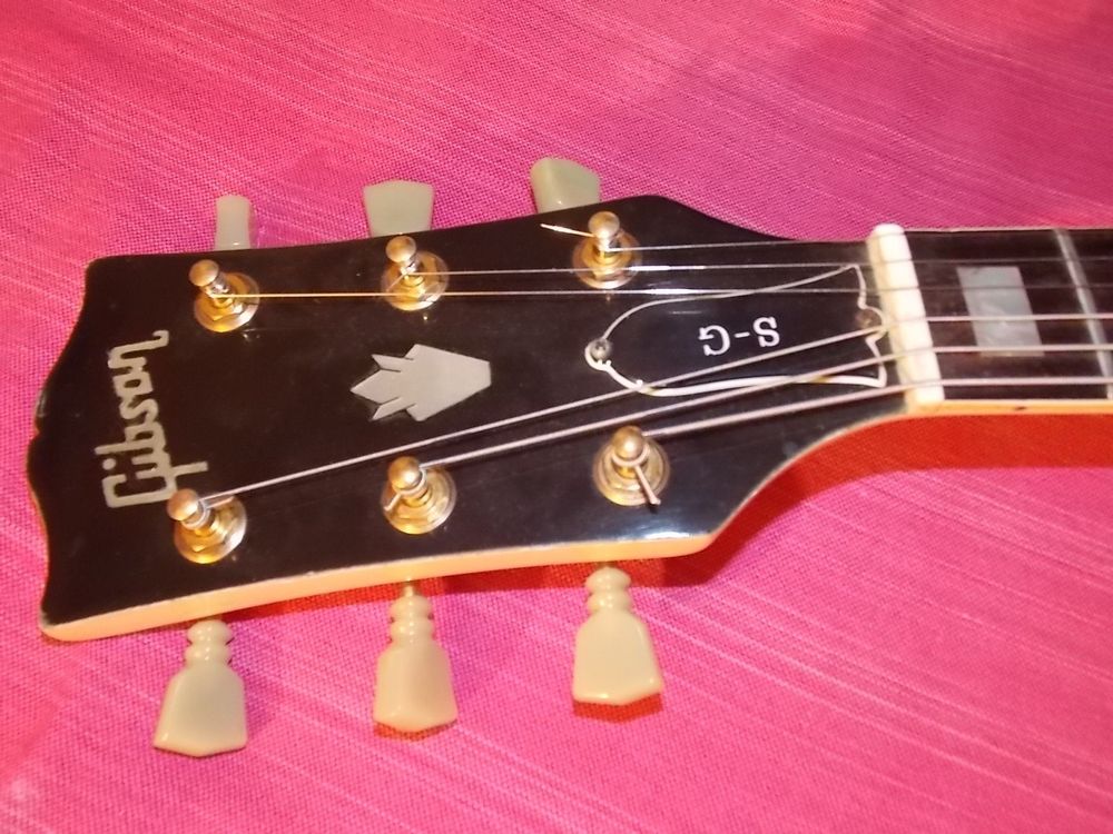 Gibson SG 1977, weiss mit 24 Gold Hardware mit Flight case | Kaufen auf ...