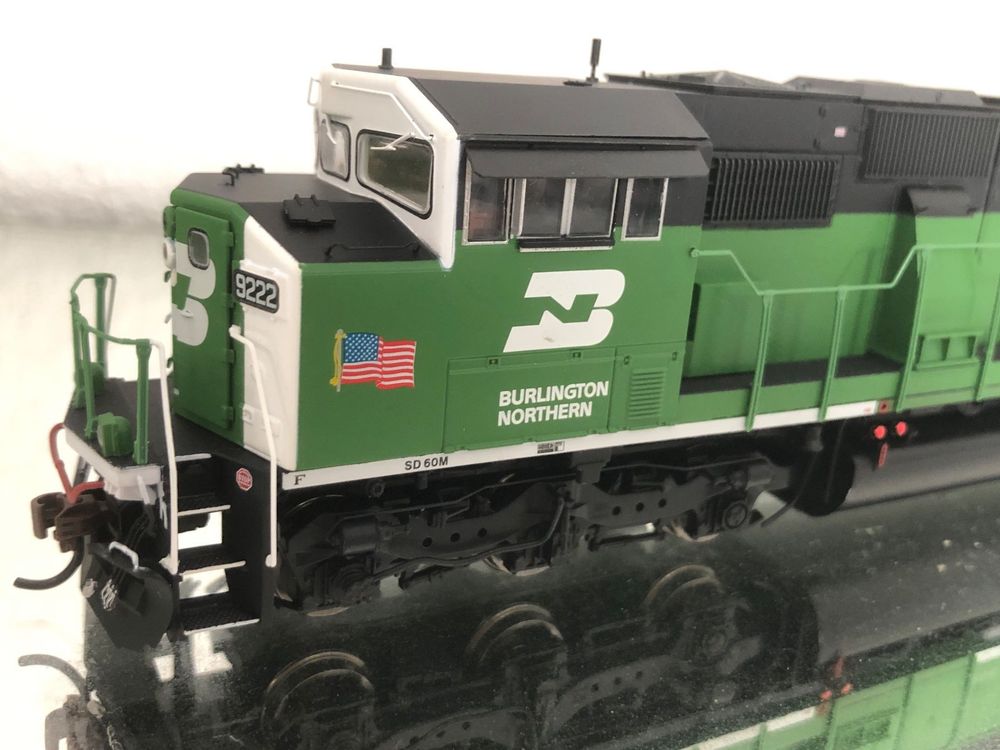 GENESIS EMD SD60M Burlington Northern 9222 (Neu (gemäss Beschreibung)) in Leuzigen für CHF 280 ...