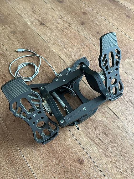 MFG Crosswind V3 Rudder Pedals (Flight Simulator) (Gebraucht) in ...