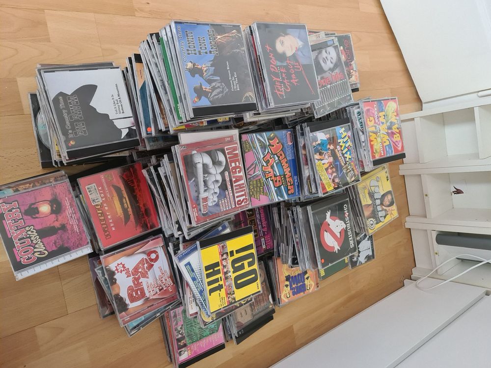 Grosse CD Sammlung ab 1 Fr (Gebraucht) in Riehen für CHF 1 – nur Abholung auf Ricardo kaufen