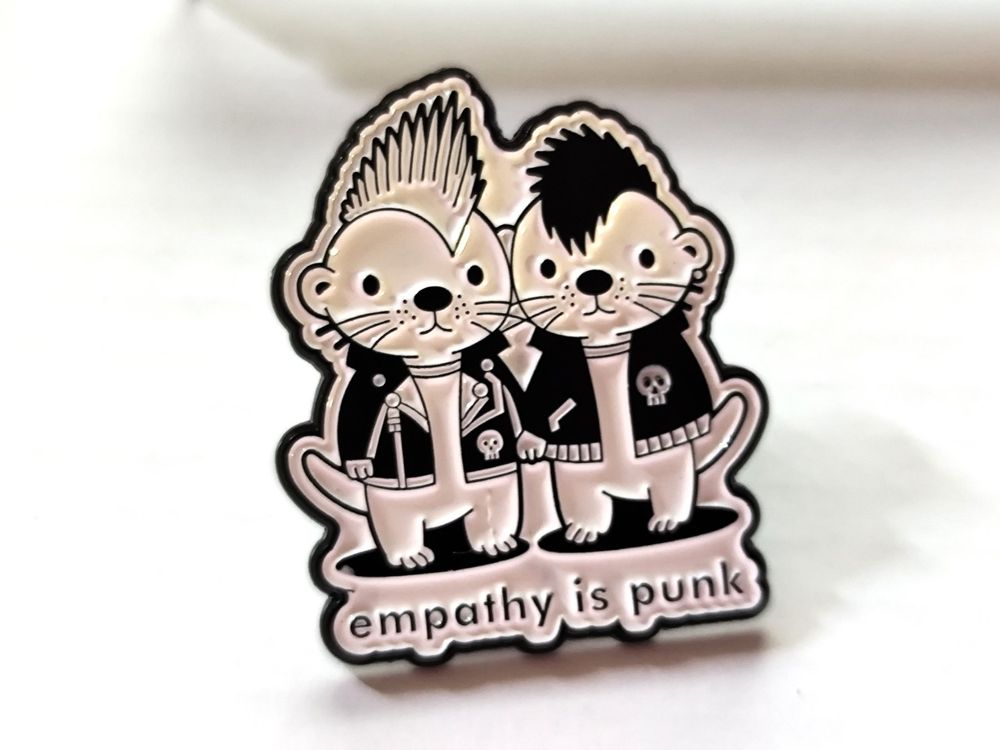 Empathy Is Punk Pin (Otter) ca. 2.5 cm (Neu (gemäss Beschreibung)) in ...