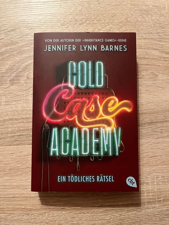Cold Case Academy 1 und 2 - von Jennifer Lynn Barnes | Kaufen auf Ricardo