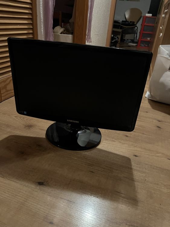 Samsung LED Monitor S22A100N - Guter Zustand! (Gebraucht) in ...