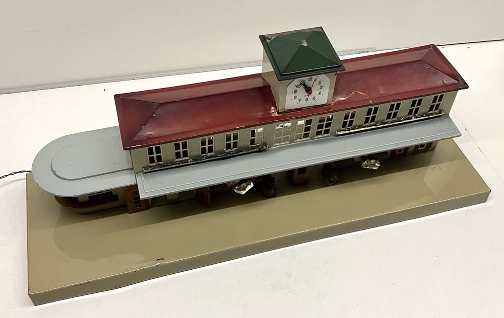kibri Spur 0: Blech Bahnhof - Innenbeleuchtung - Uhr läuft | Kaufen auf ...