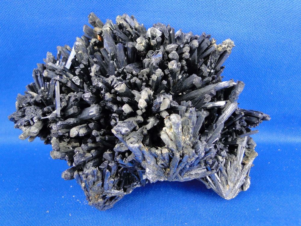 Stibnit (Gebraucht) in Schinznach Bad für CHF 29 – mit Lieferung auf ...