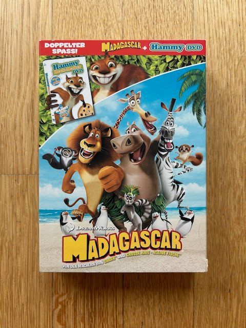 Madagascar DVD Doppelbox (Gebraucht) in Hirzel für CHF 1 – nur Abholung auf Ricardo kaufen