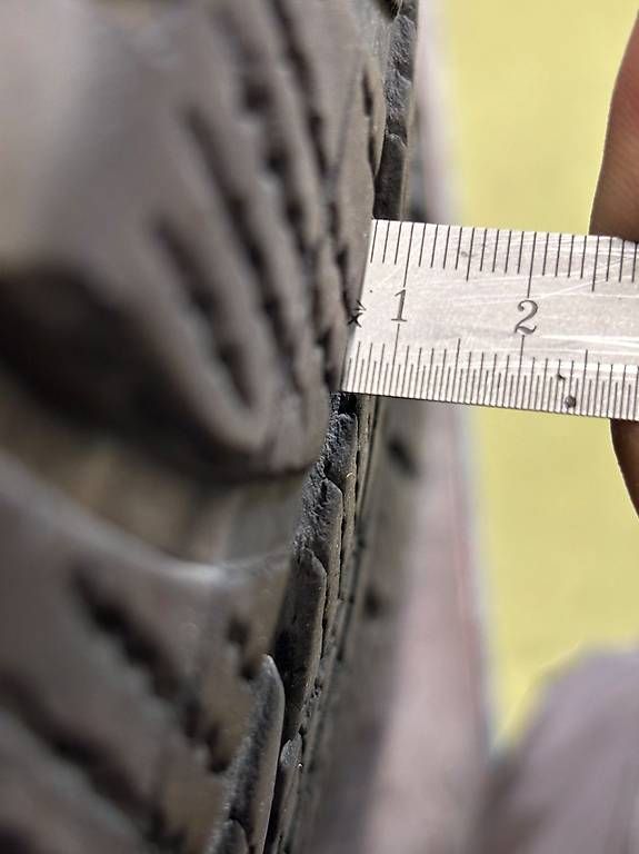 Reifen pneus 4 saisons Goodyear 235/65r16 (D'occasion) à Semsales pour ...