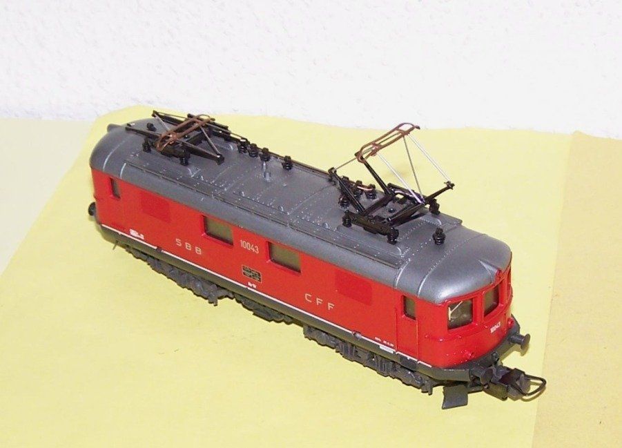 Lima HO 8067L: SBB Elektrolok Re 4/4 I in rot #10043, DC (Gebraucht) in Brüttisellen für CHF 55 ...